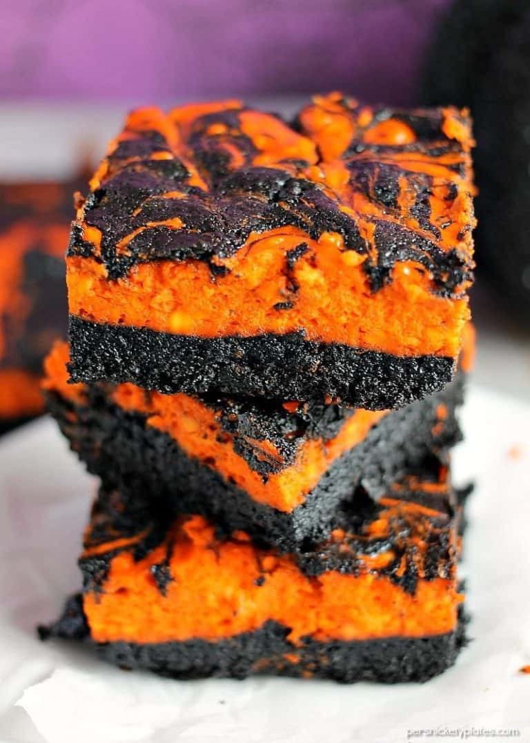 60+ Best Halloween Treats and Desserts (From Cute to Spooky!)