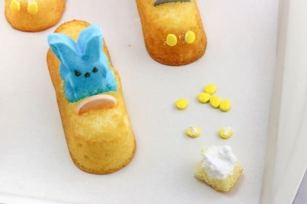 Peeps Twinkie Car Easter Treats (Easy No-Bake Recipe)