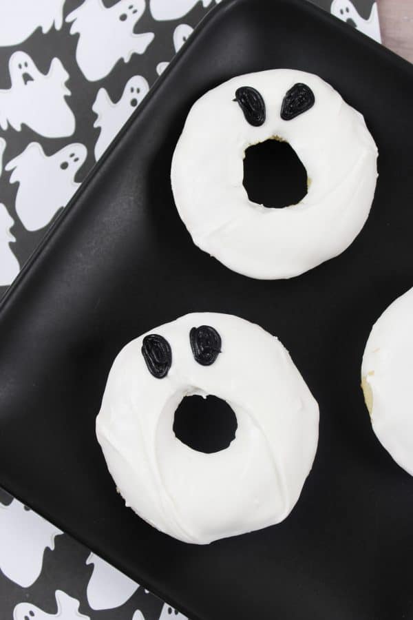 Ghost Doughnuts {Easy Halloween Breakfast or Treat Idea}
