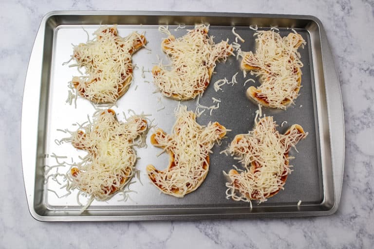 Mini Ghost Shaped Pizza (Easy Halloween Pizza Recipe)