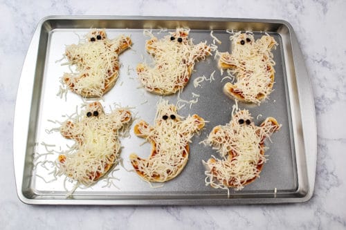 Mini Ghost Shaped Pizza (Easy Halloween Pizza Recipe)
