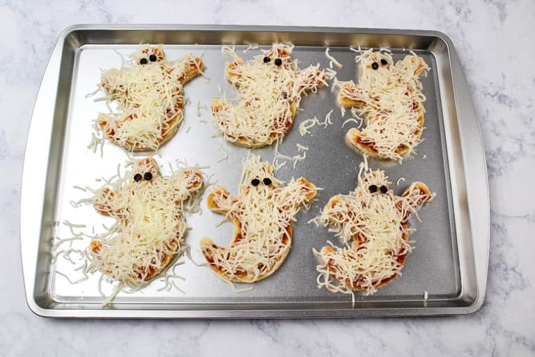 Mini Ghost Shaped Pizza (Easy Halloween Pizza Recipe)