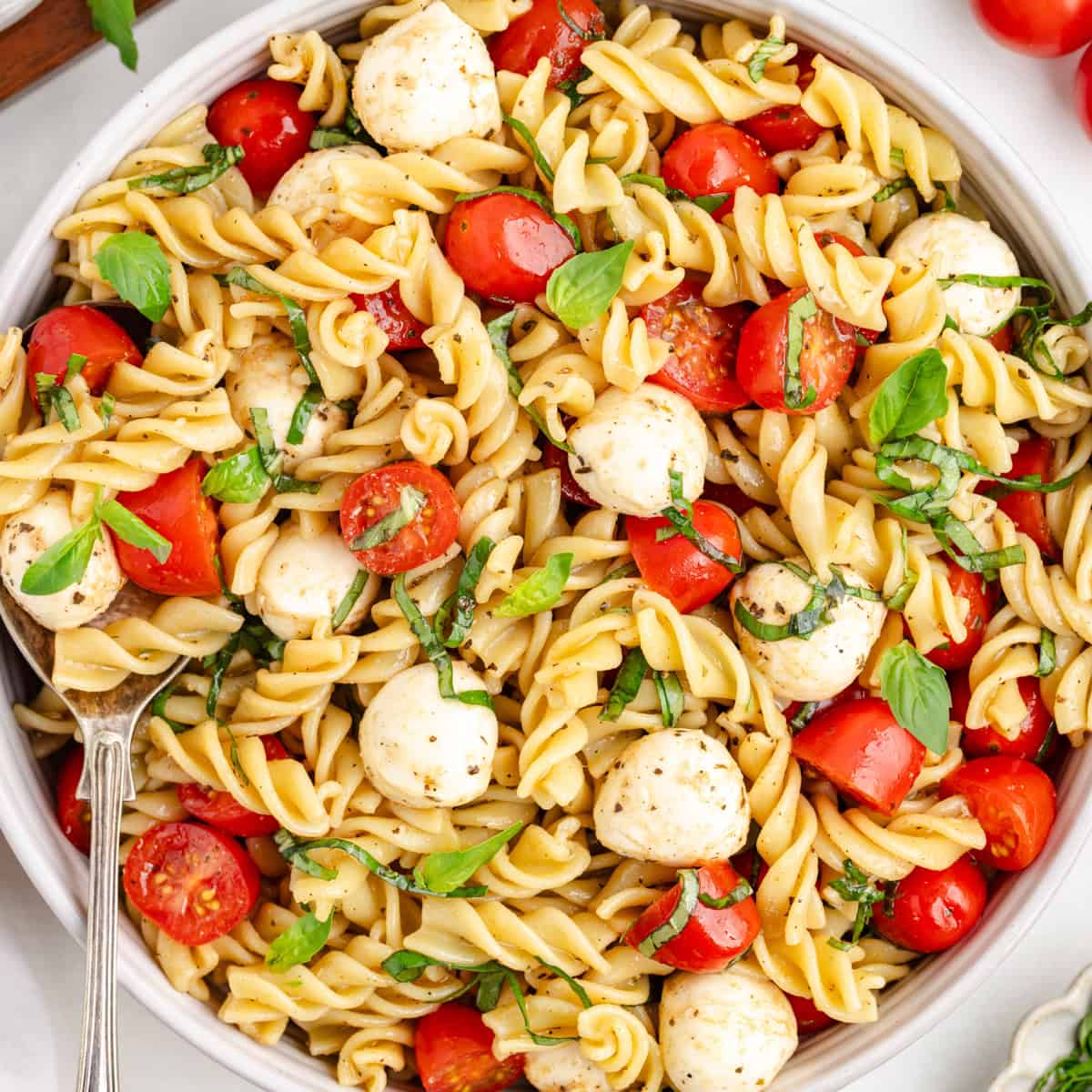 Crockpot Garlic Parmesan Chicken Pasta (6-ingredient recipe!)