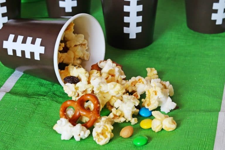 2-Minute Sweet and Salty Snack Mix Recipe + DIY Football Cups