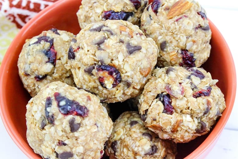 Easy No-Bake Energy Balls {Healthy & Delicious}