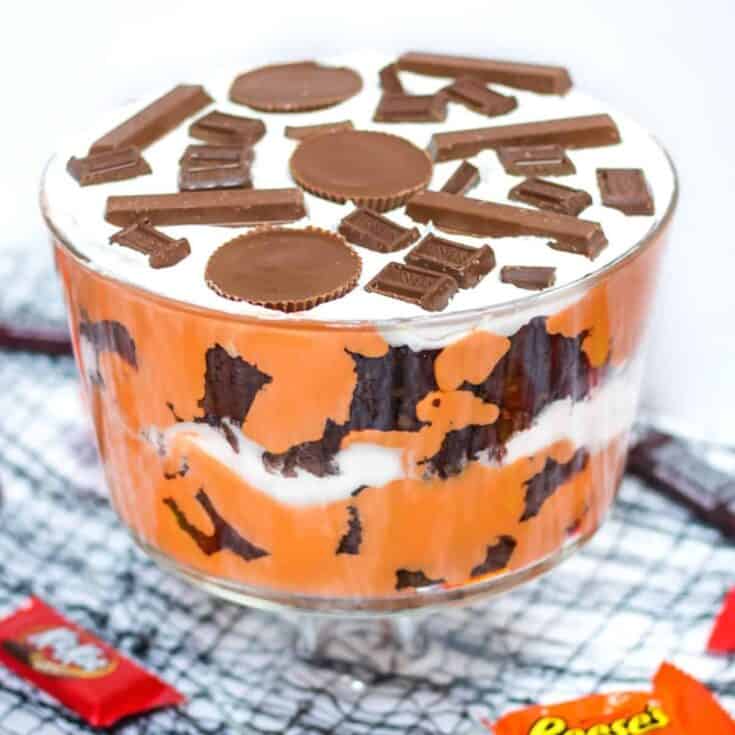 Halloween Trifle - An Easy Halloween Candy Dessert Recipe