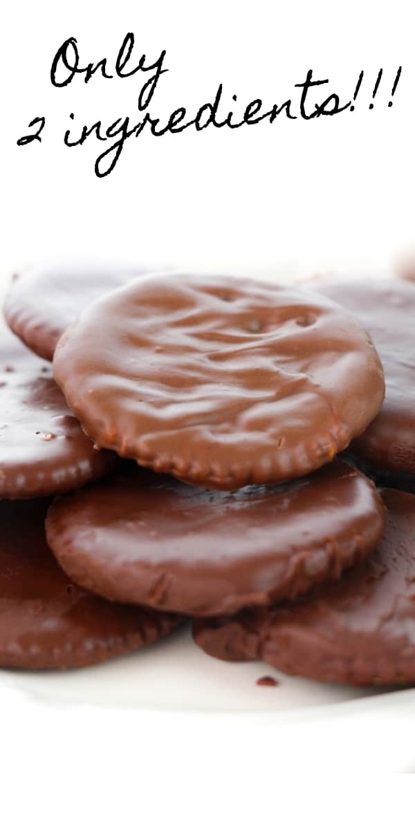 2-Ingredient Ritz Cracker Thin Mints (Easy No Bake Recipe!)