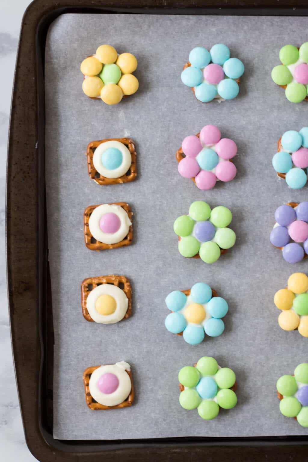 Spring Flower Pretzel Bites (Easy 3 Ingredient Recipe!!)