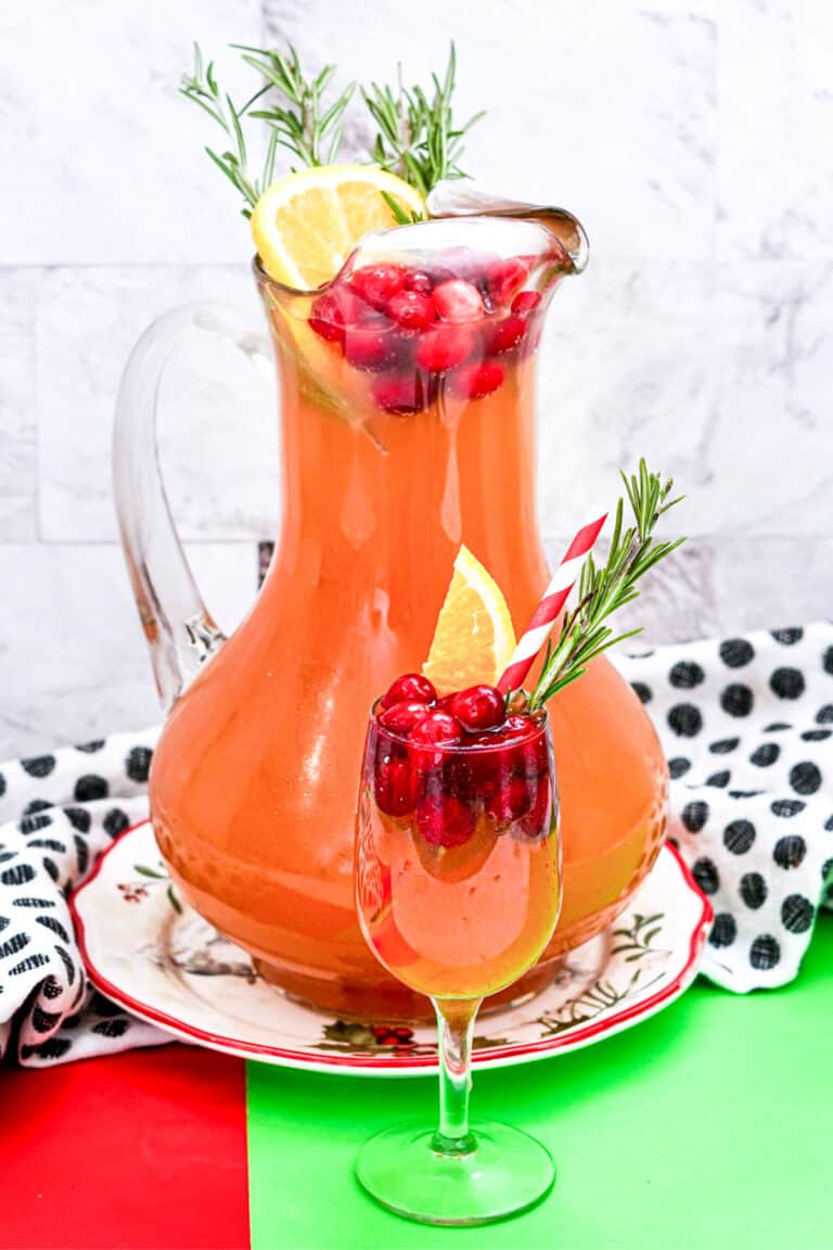 Cranberry Christmas Punch Recipe (with Champagne and Vodka)