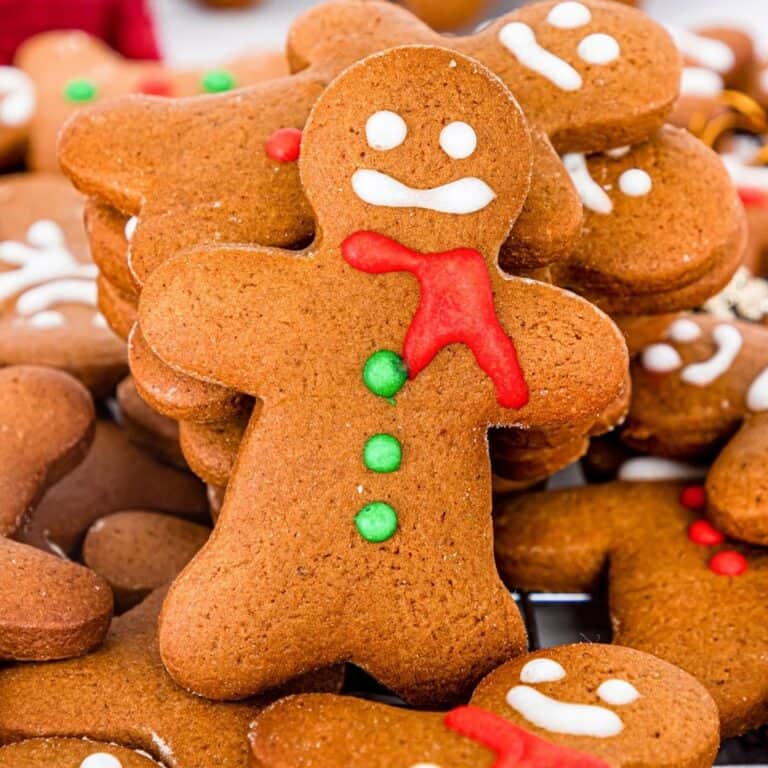 20 Festive Gingerbread Desserts To Make This Christmas