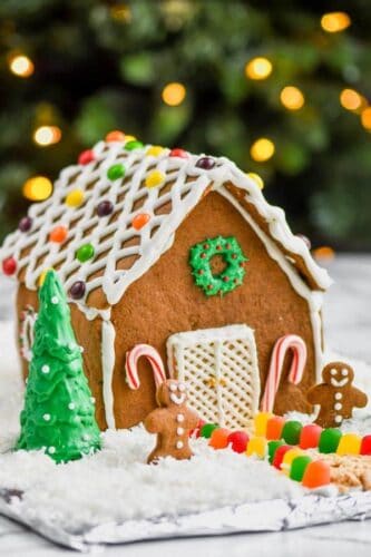 20 Festive Gingerbread Desserts To Make This Christmas