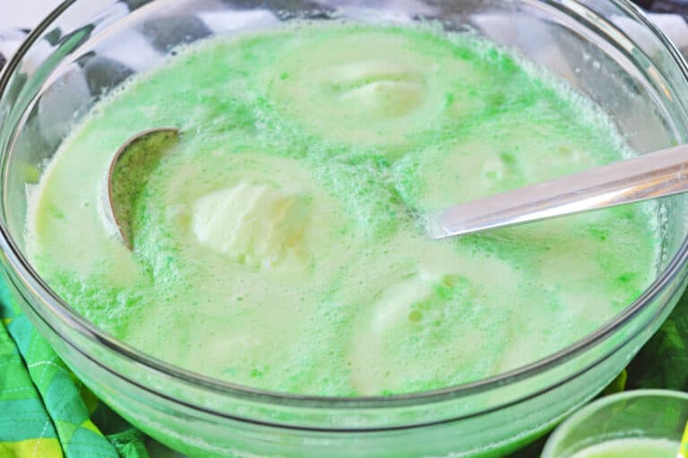 Shamrock Punch [Non-Alcoholic Green St. Patrick's Day Punch]