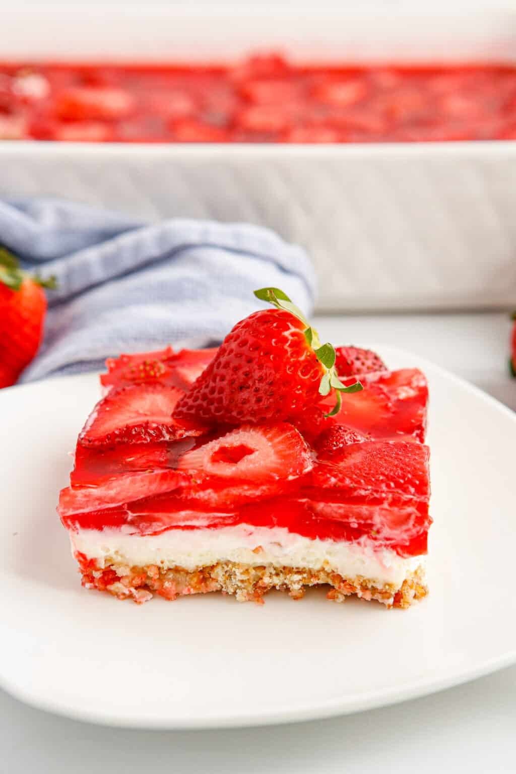 Old-Fashioned Strawberry Pretzel Salad Dessert Recipe