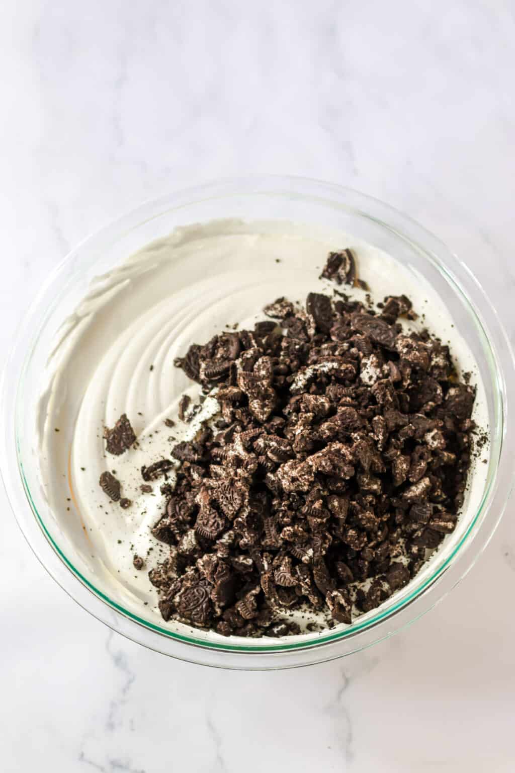 Easy Oreo Fluff Recipe (Only 4 Ingredients!)