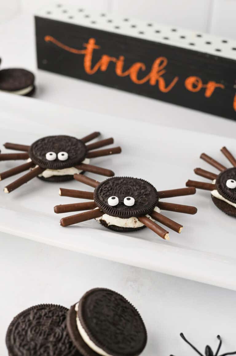 No Bake Kool Aid Pie (Easy 4 Ingredient Recipe!)