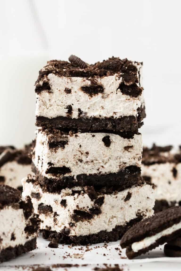No-Bake Oreo Cheesecake Bars