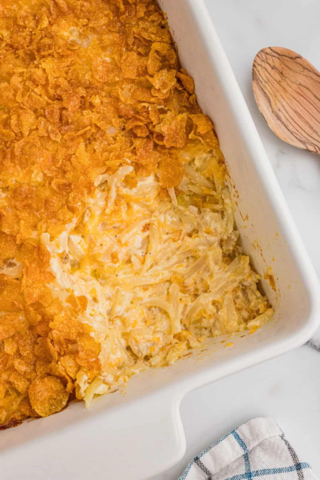 Cheesy Potatoes with Corn Flakes (Hashbrown Casserole)
