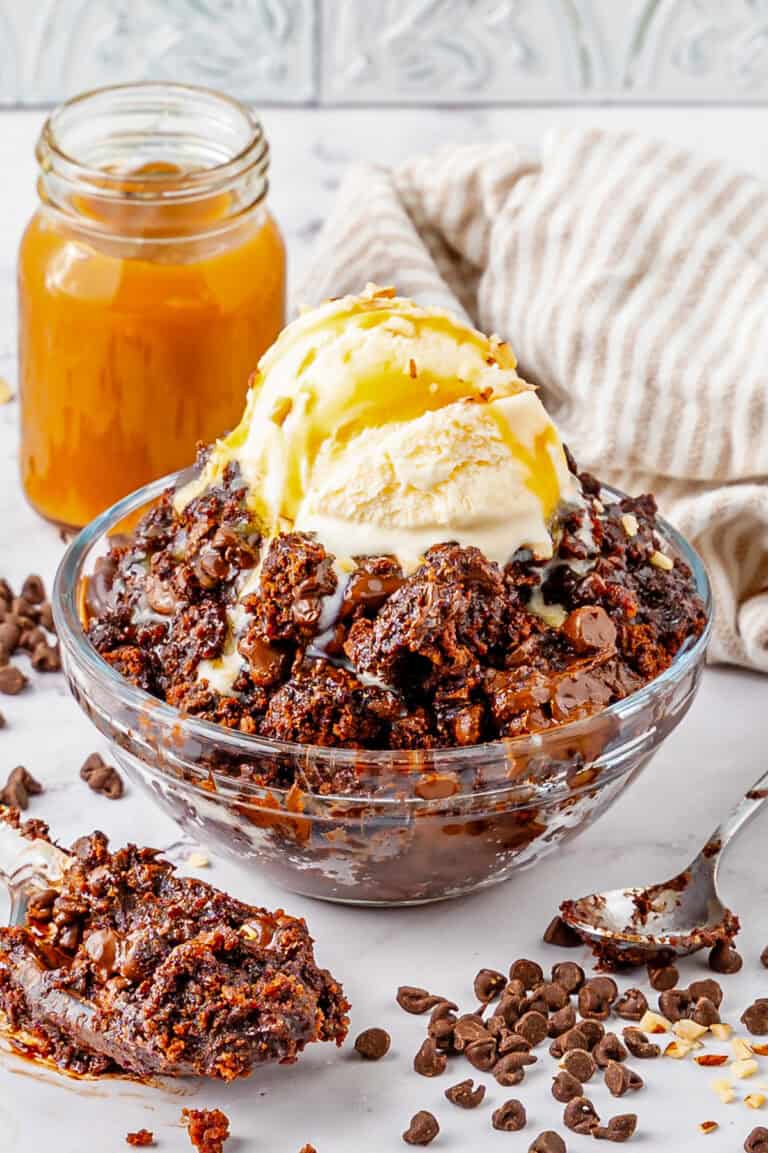 Easy Chocolate Dump Cake (With Pudding and Chocolate Chips)