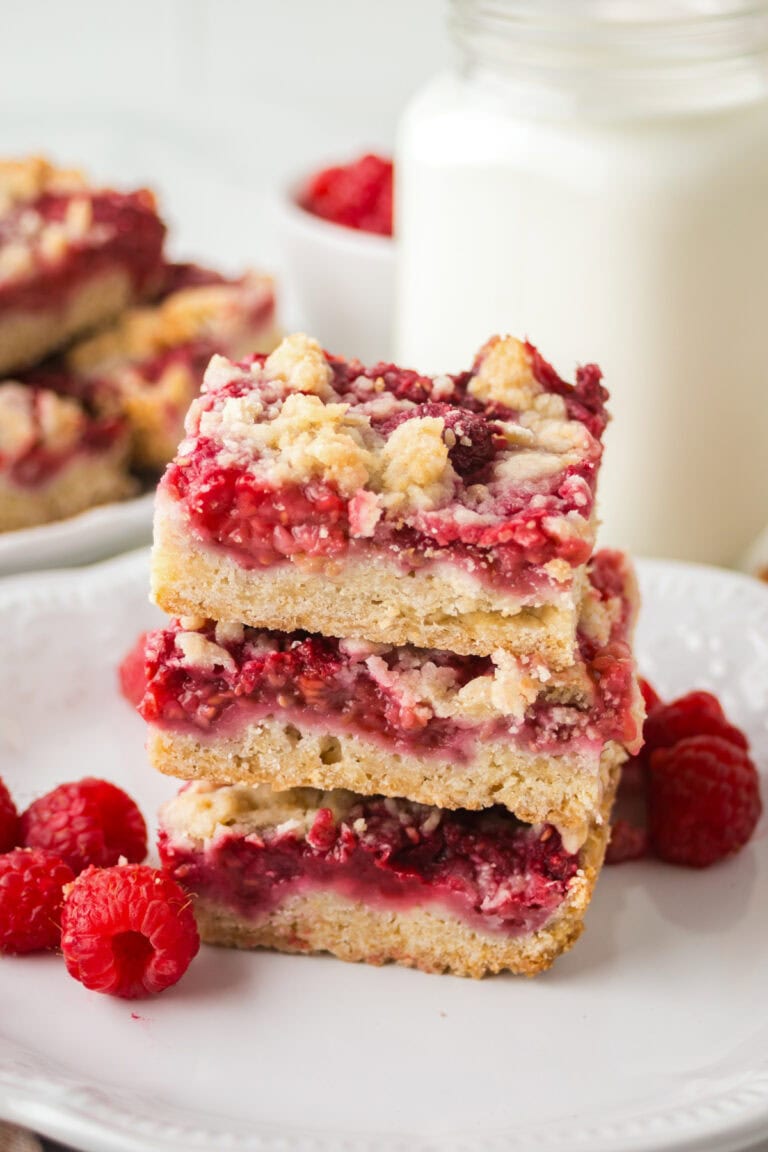 Raspberry Crumble Bars (with Fresh or Frozen Berries!)